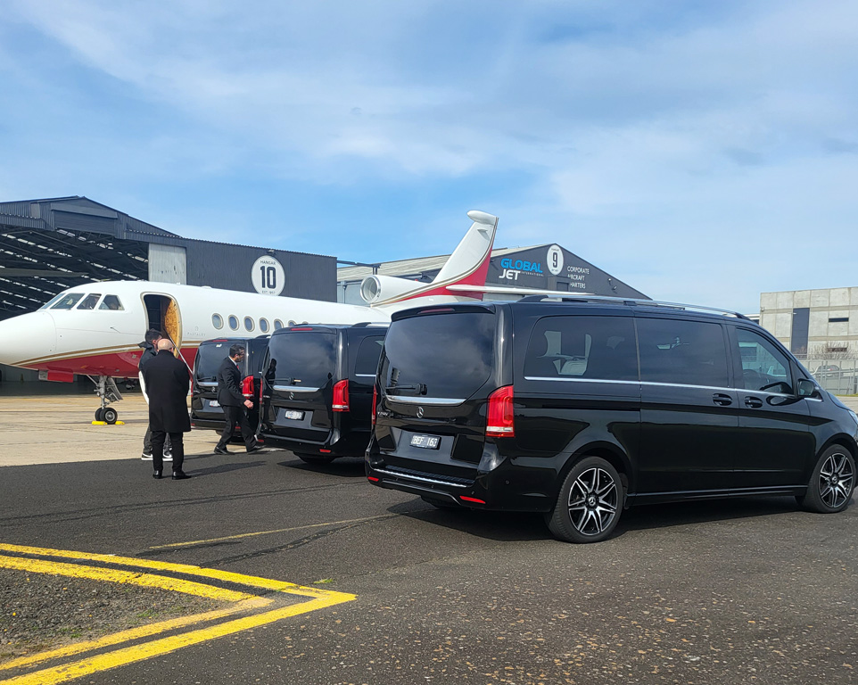 Best VIP Chauffeur Melbourne For Hire_Signature Chauffeured Car