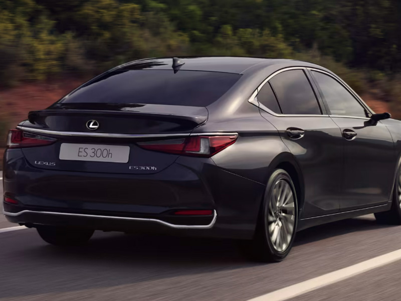 Lexus ES Airport Transfer Melbourne with Meet & Greet